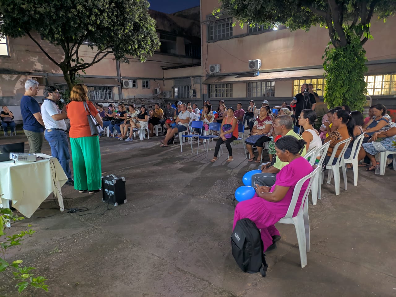 Seis mil alunos, de 18 escolas, recebem kits escolares em Timóteo ...